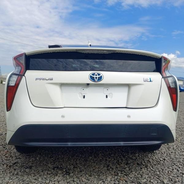 TOYOTA PRIUS (HYBRID) – Buygari